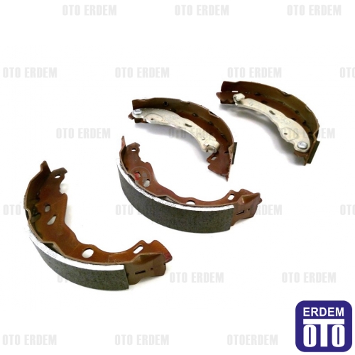 Dacia Sandero Arka Fren Balatası MGA 440609415R 7701207178 6001551409 ...
